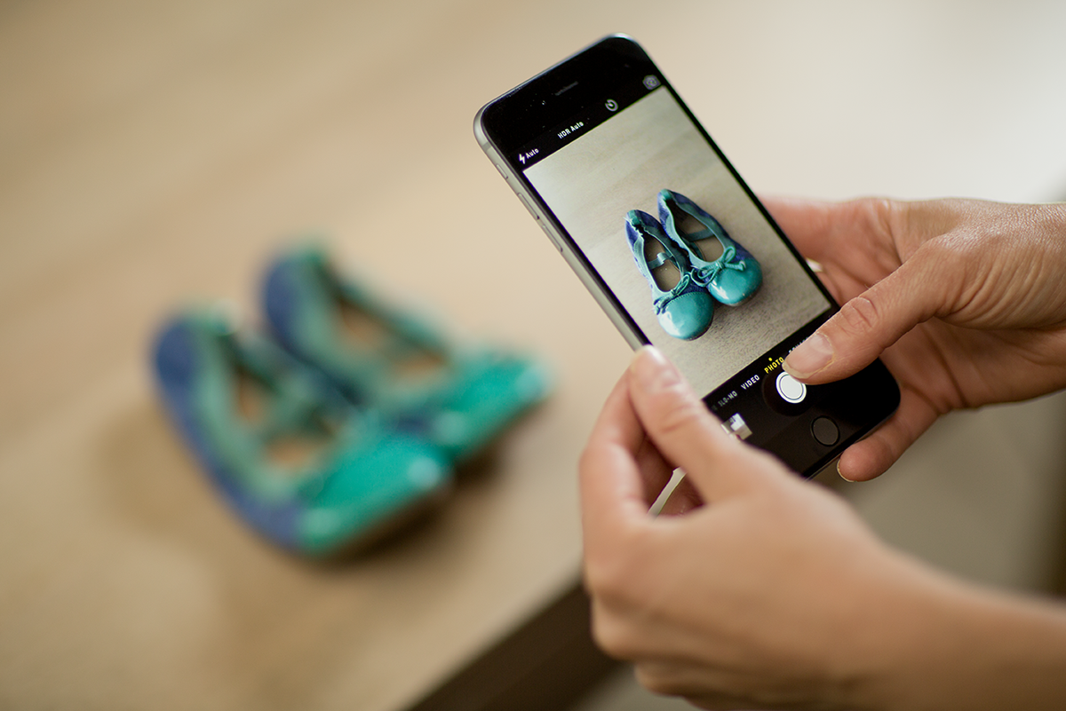 Sell In A Snap! 5 Item Photo Rules to Shoot By